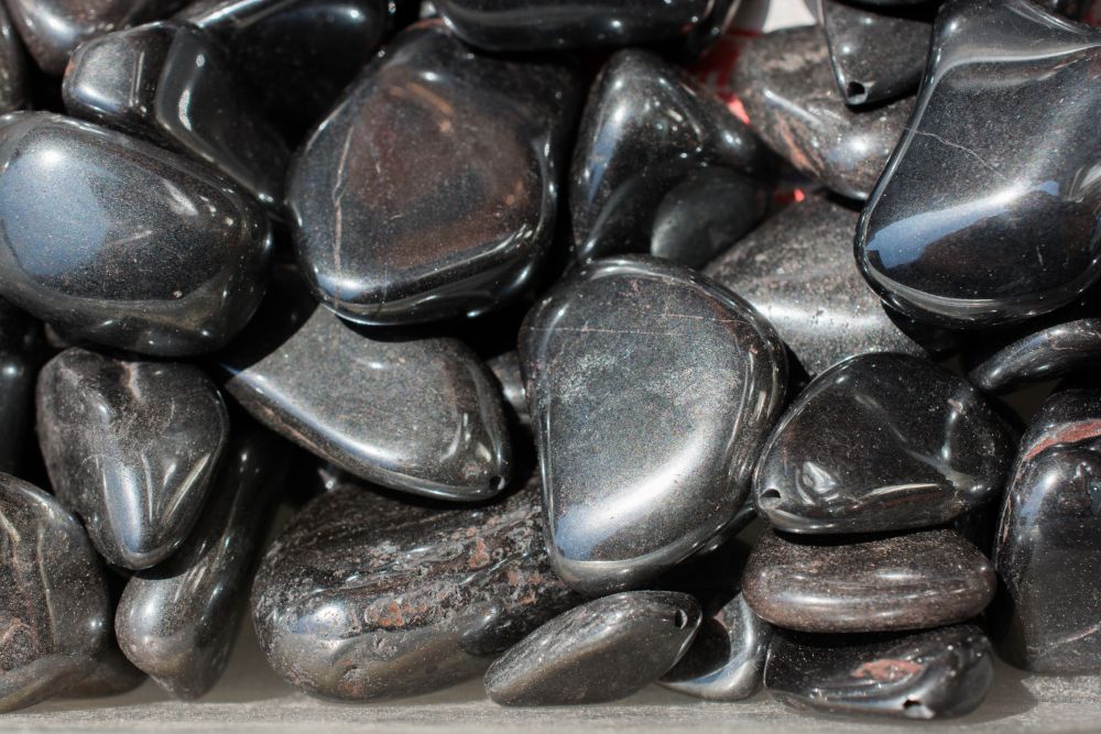 Gemstone Spotlight: Hematite - Coin Exchange NY