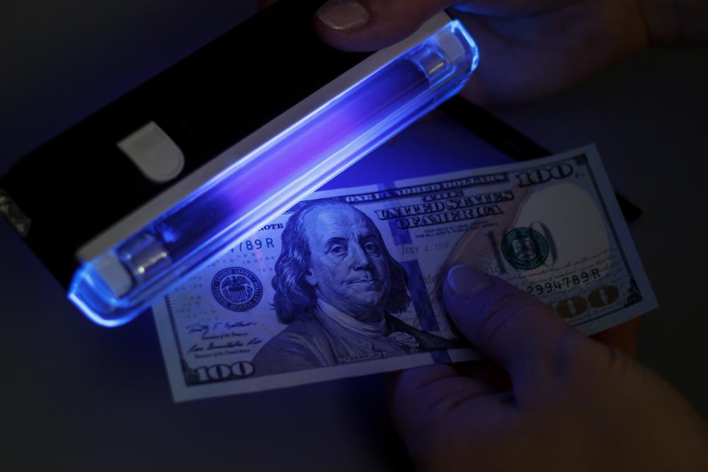 Spotting Fake Currency: A Comprehensive Guide for Collectors - Coin ...