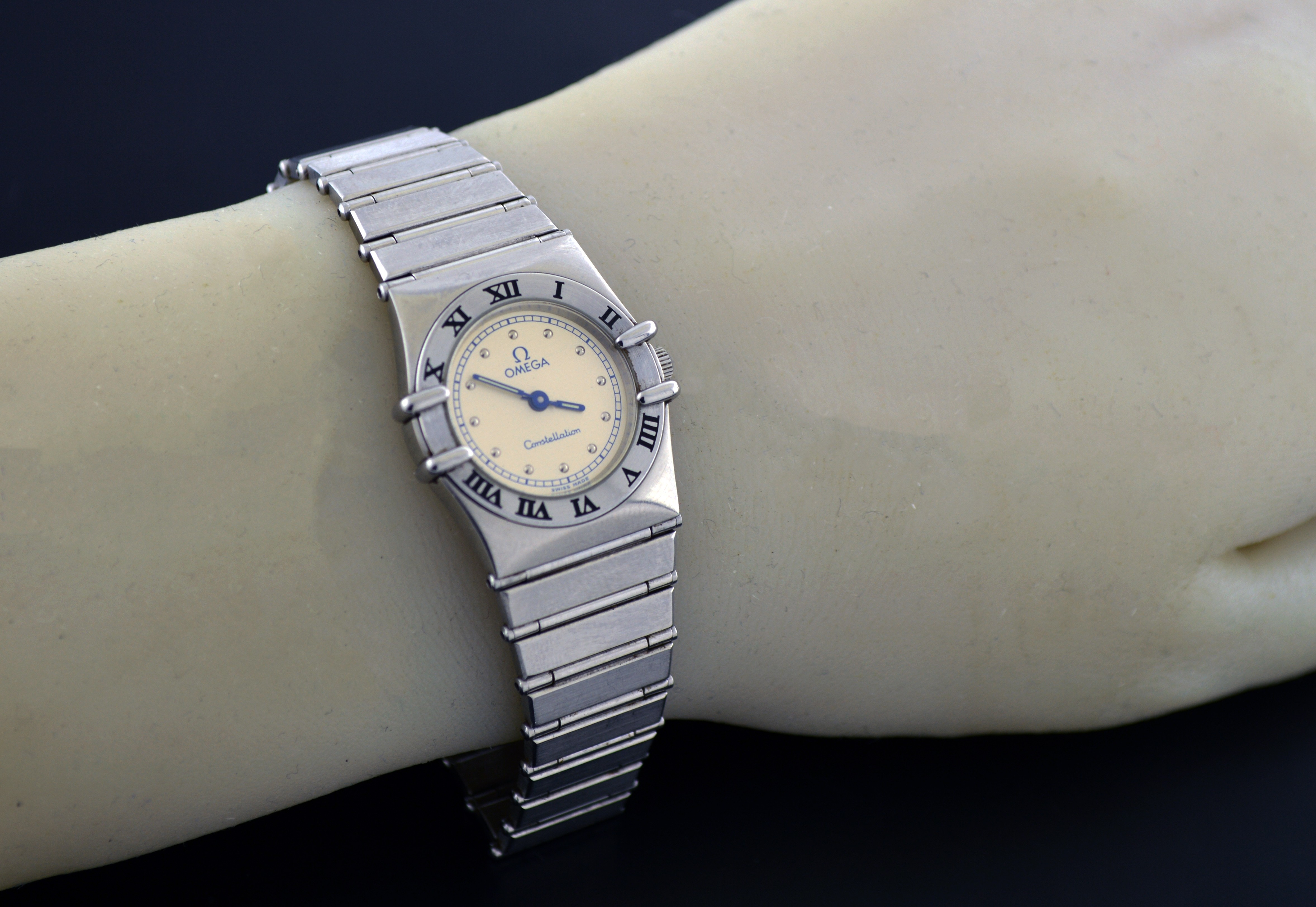 Omega Constellation Mini 23mm Stainless Steel Champagne Silver Quartz ...