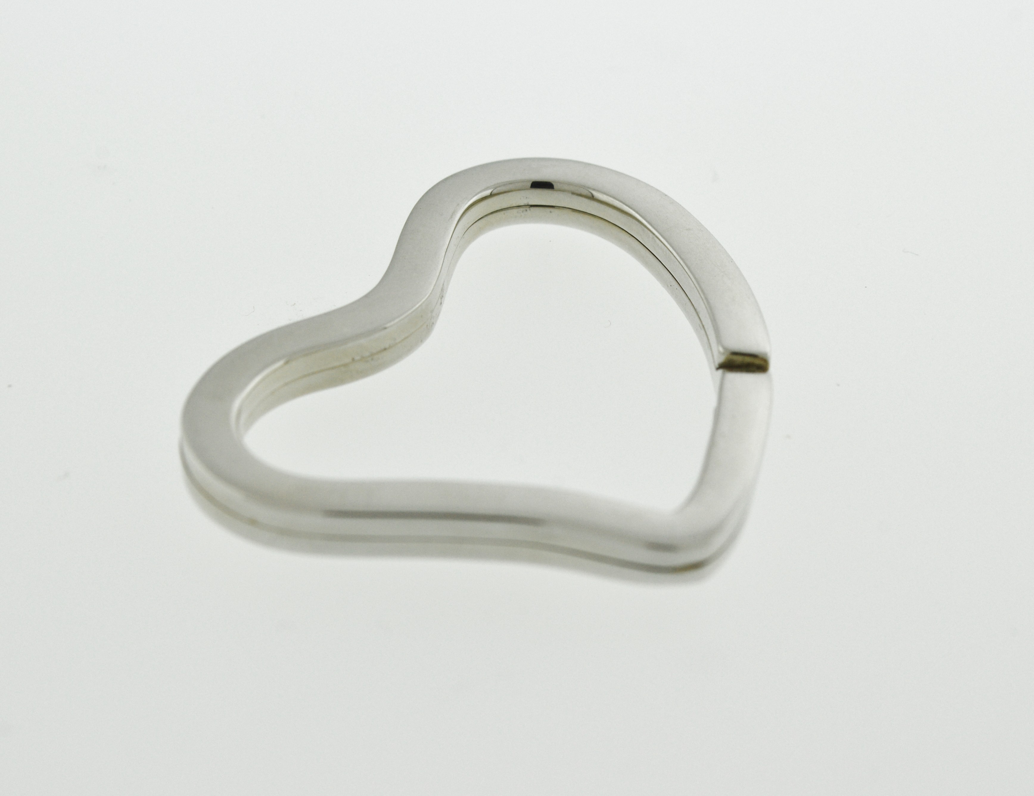 Tiffany & Co Elsa Peretti Open Heart Key Ring in Sterling Silver | Coin ...