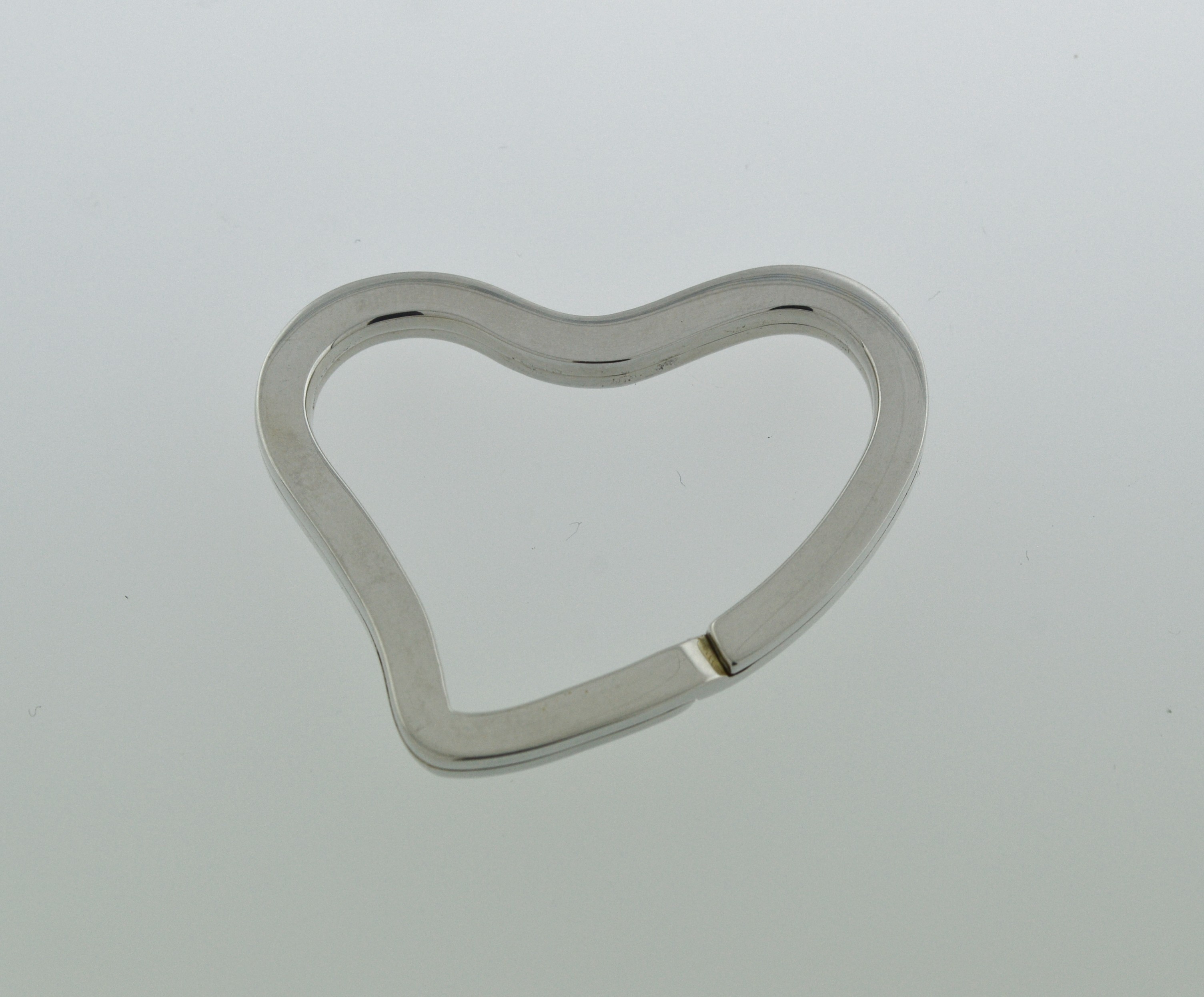 Tiffany & Co Elsa Peretti Open Heart Key Ring in Sterling Silver | Coin ...