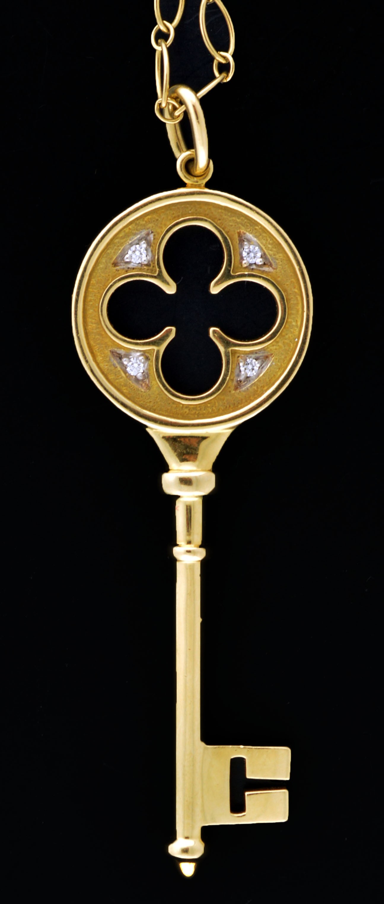 Tiffany & Co 18k Yellow Gold .04 tcw Diamond Clover Key Pendant ...
